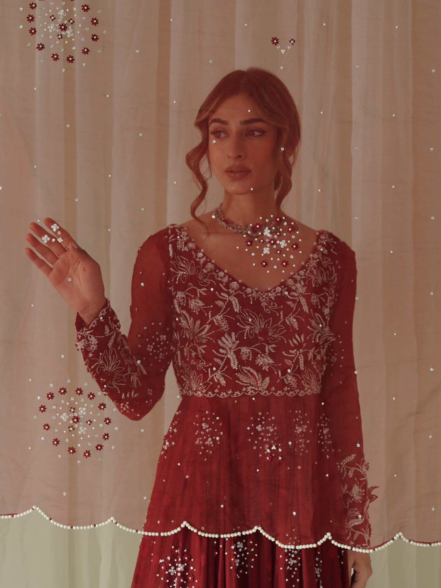 Scarlett – Moire by Asma