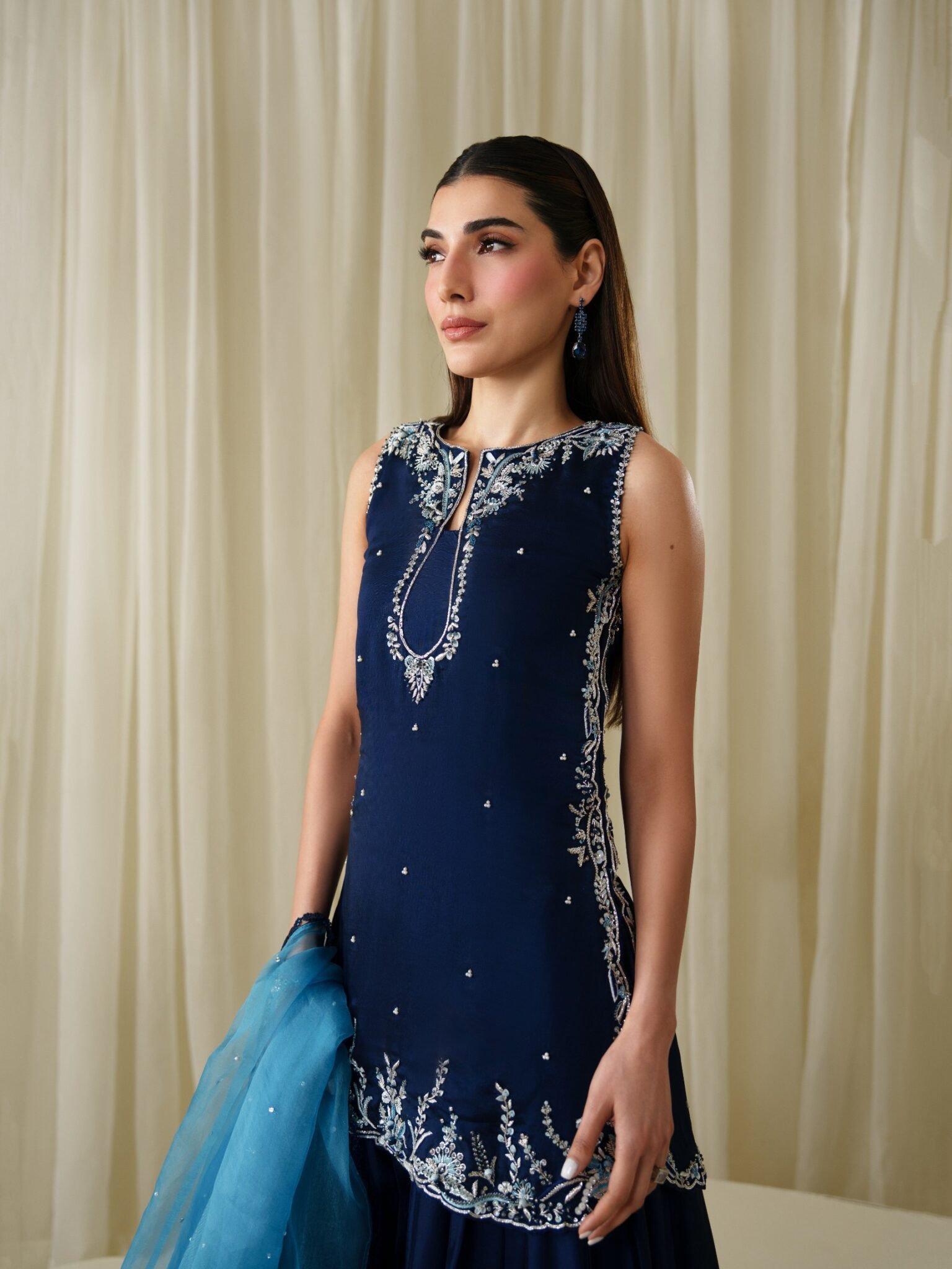 Navy – Moire by Asma